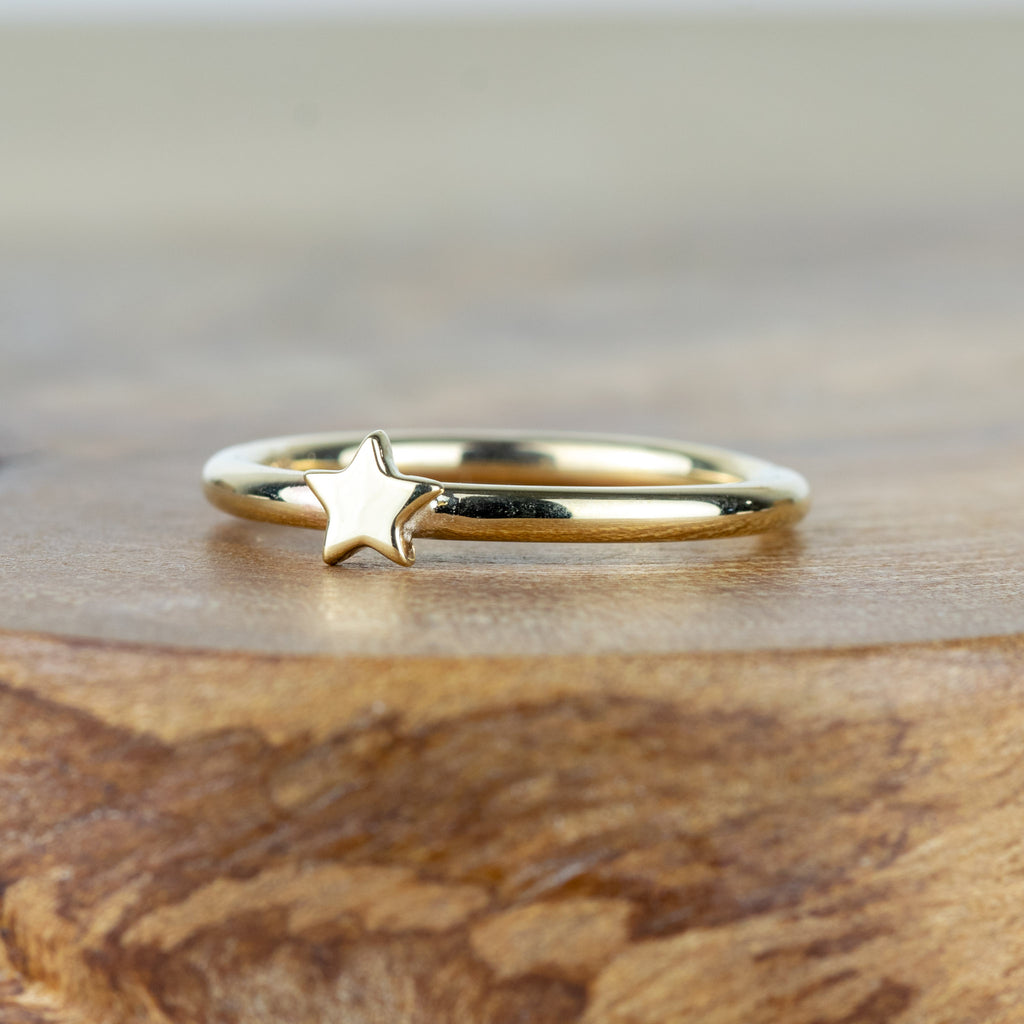 Solid Gold Star Stacking Ring – Alison Moore Designs
